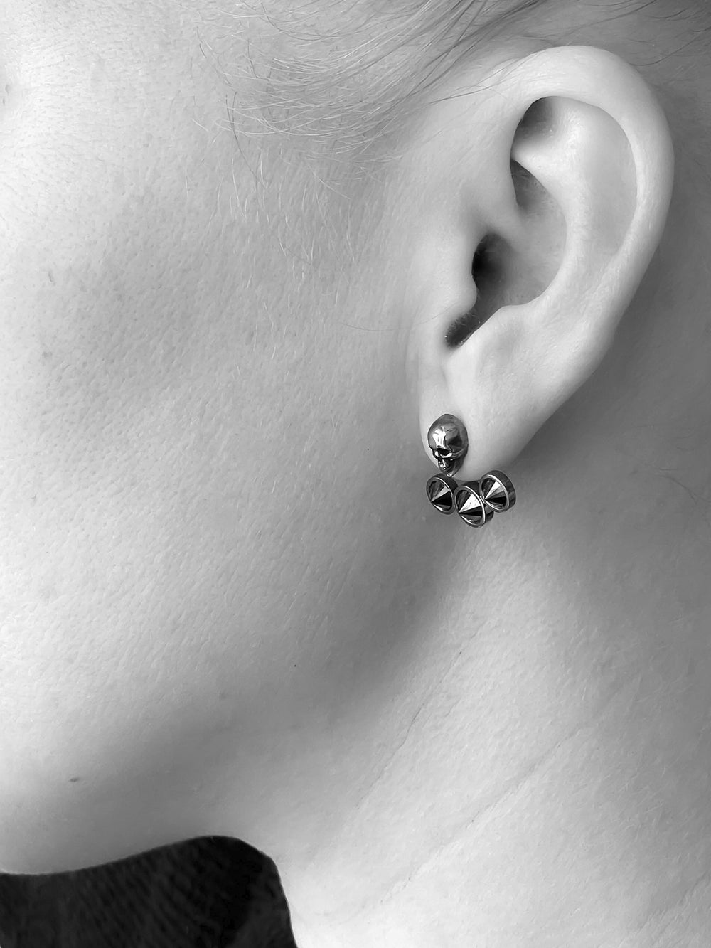 Knuckles - earring jackets